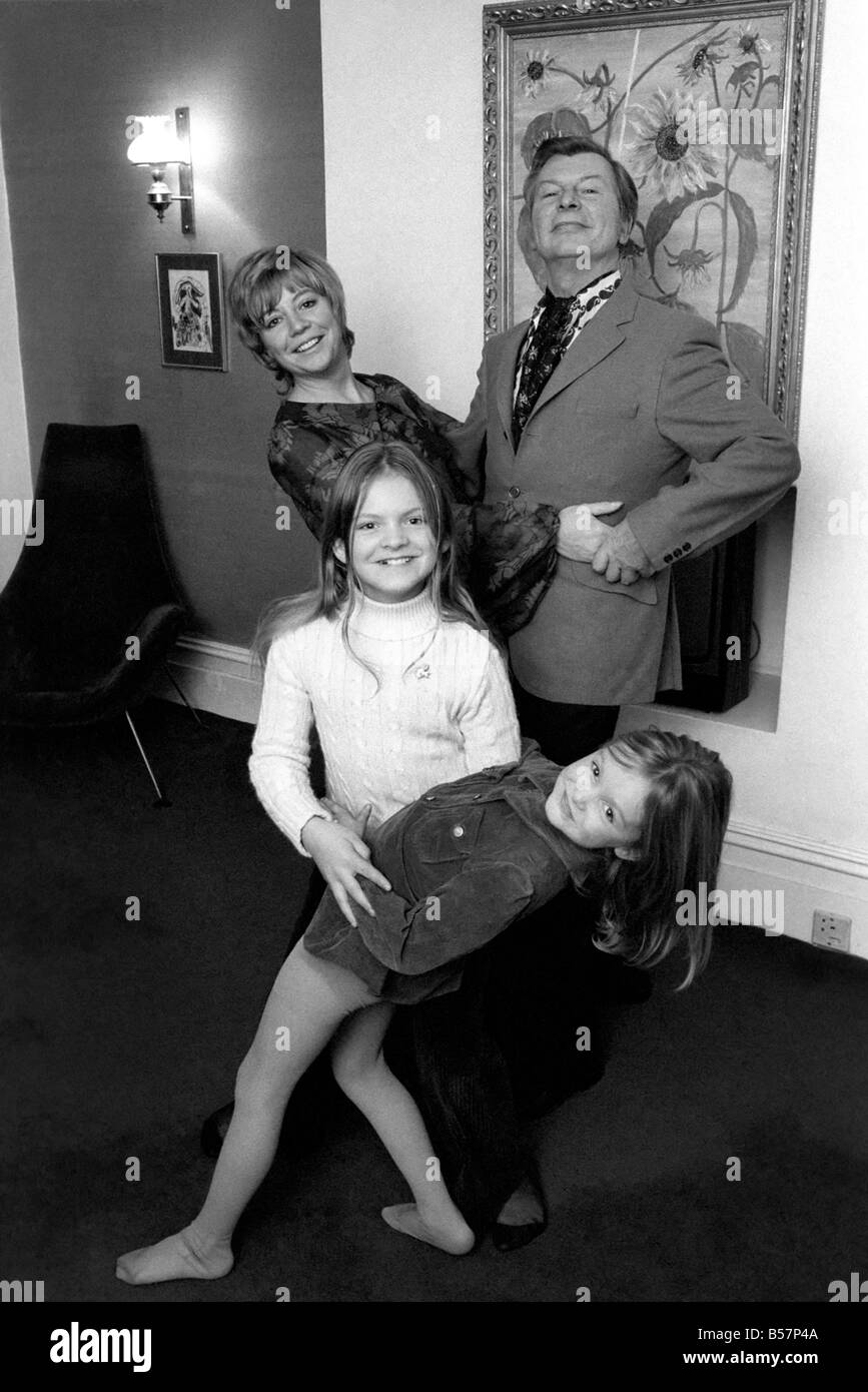 Comedian/Humour: Clive Dunne and family. Clive Dunne at home with his ...