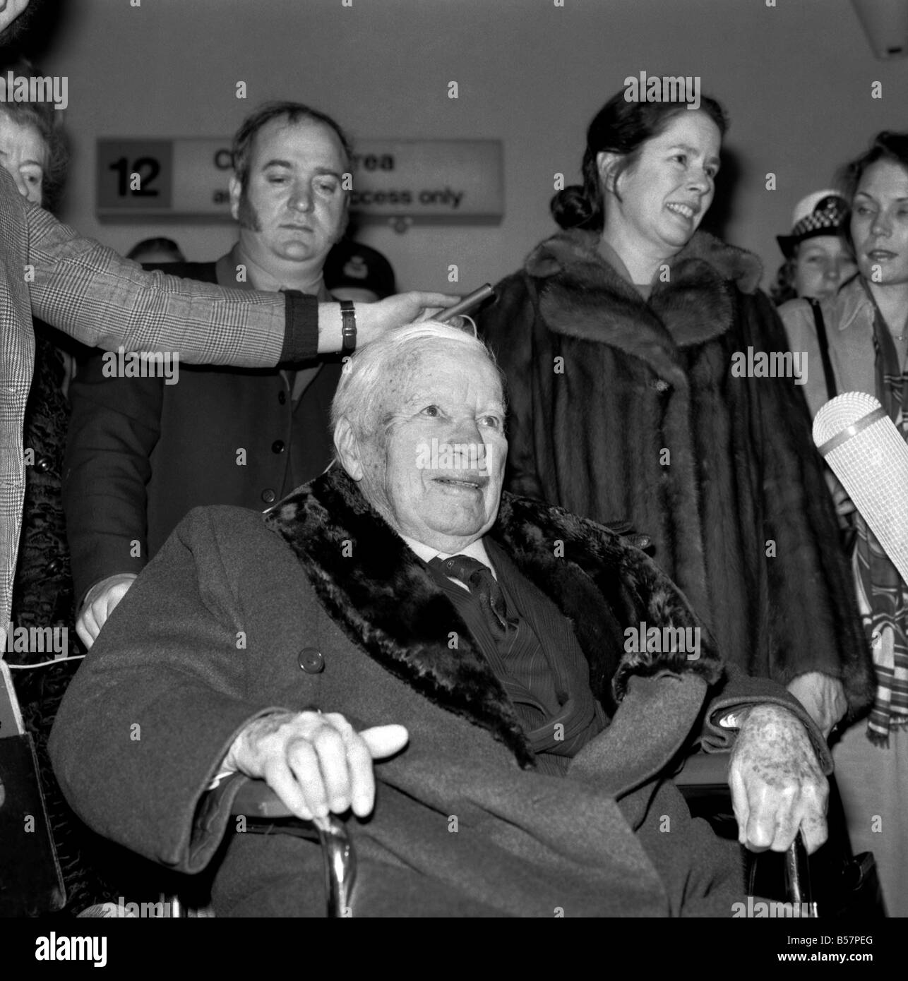 Sir Charlie Chaplin and wife Dona. January 1975 75-00204 Stock Photo ...