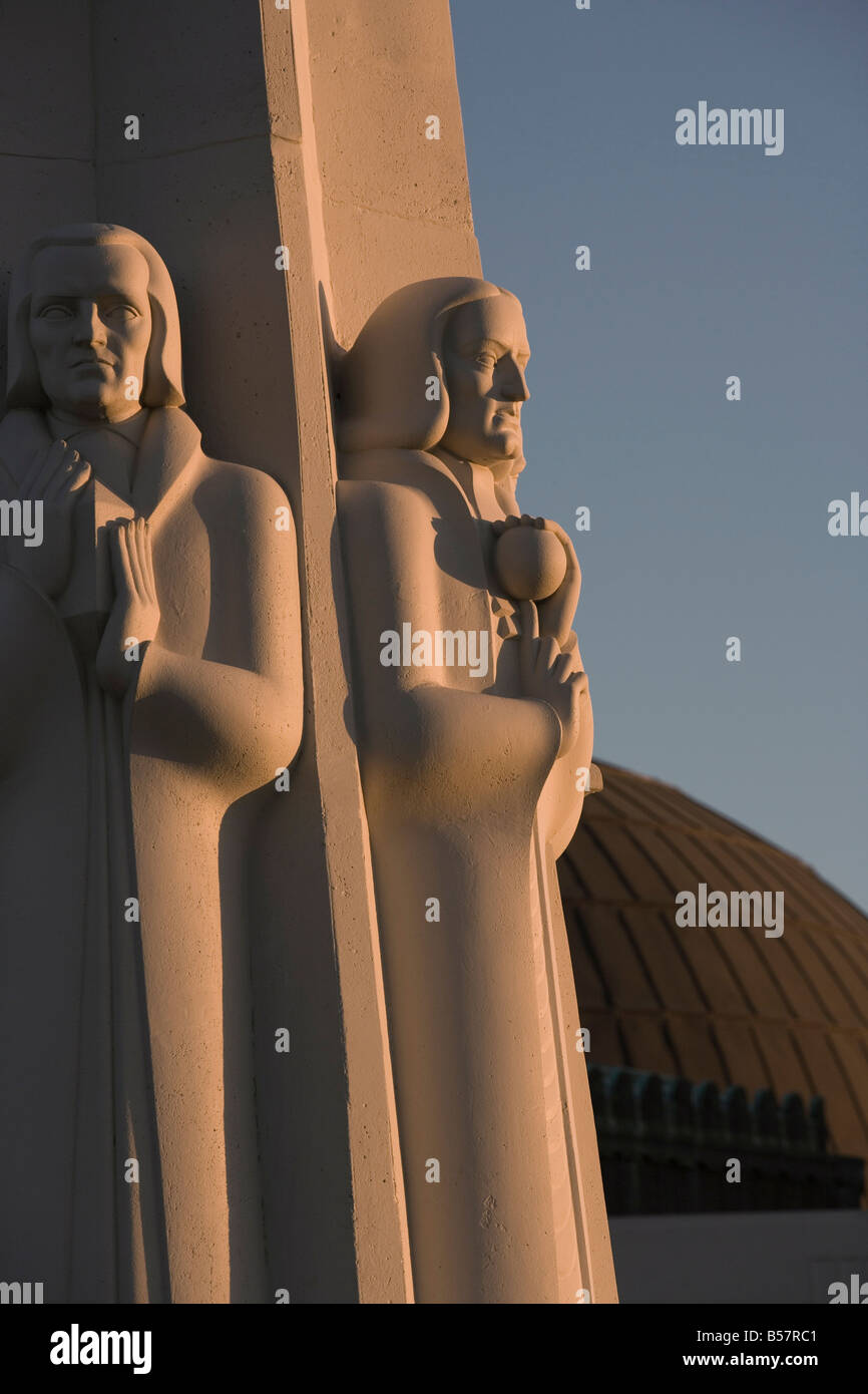 Statue griffith observatory hi-res stock photography and images - Alamy