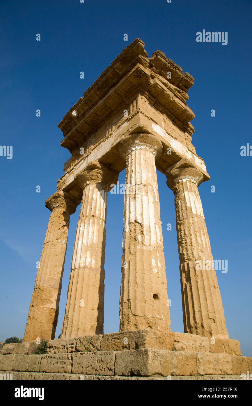 Castor pollux temple temples hi-res stock photography and images - Alamy
