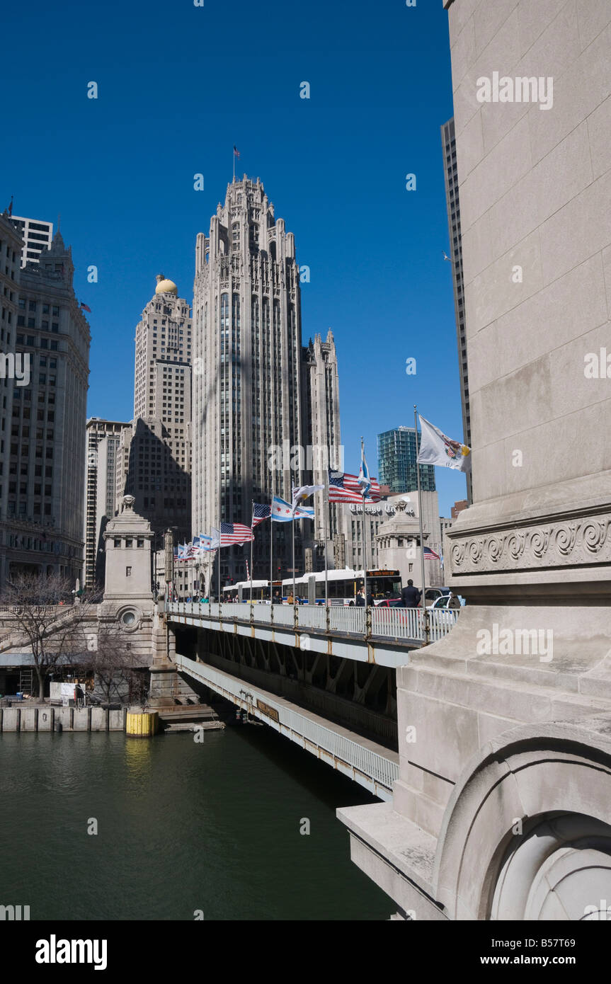 Chicago water tower building hi-res stock photography and images - Alamy