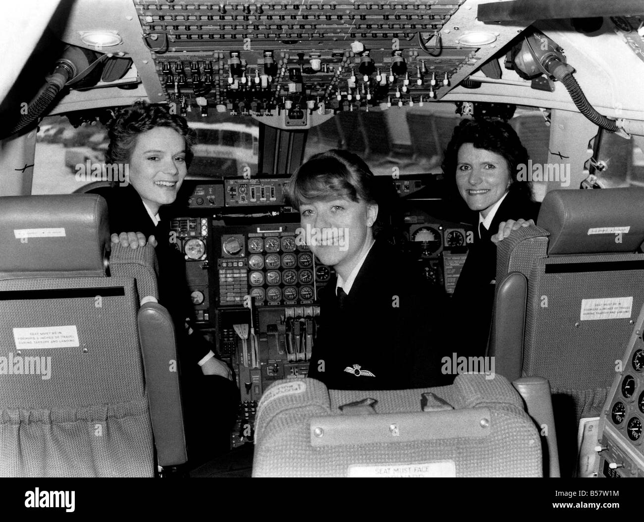British airways first female pilots hi-res stock photography and images ...