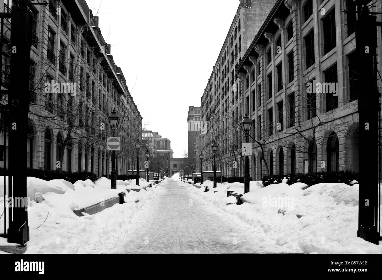 Montreal Winter Scene Stock Photos & Montreal Winter Scene Stock Images ...