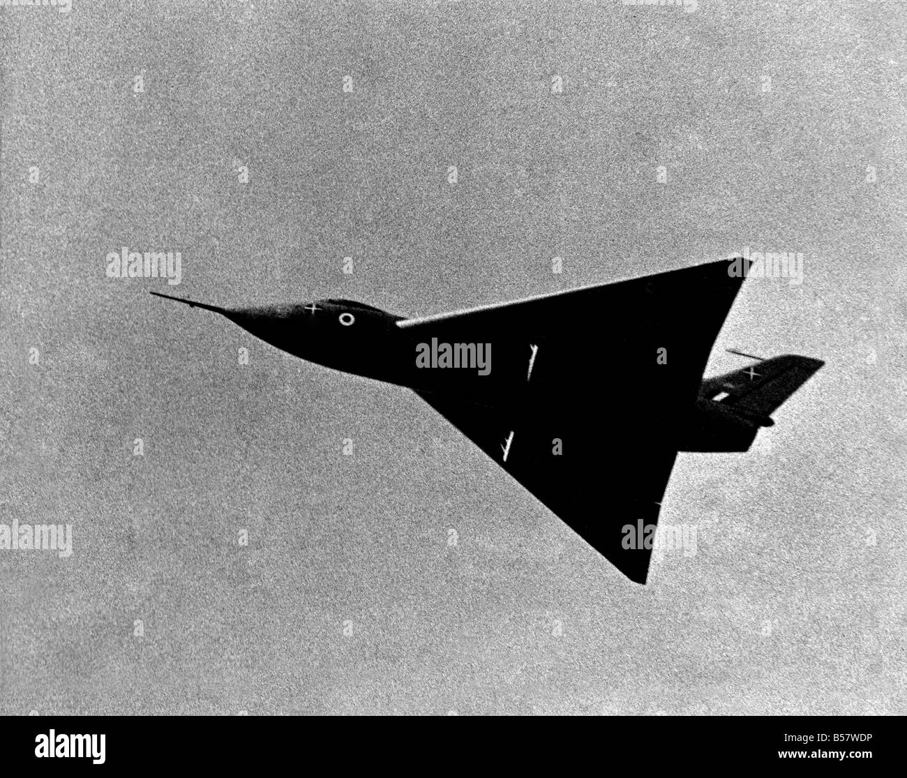 Aircraft in flight during Black and White Stock Photos & Images - Alamy
