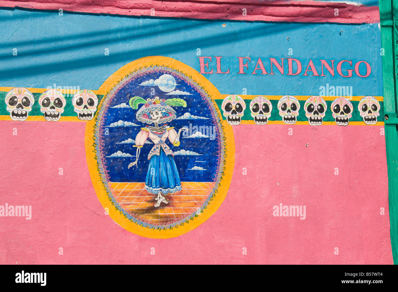 Fandango mexico hi-res stock photography and images - Alamy