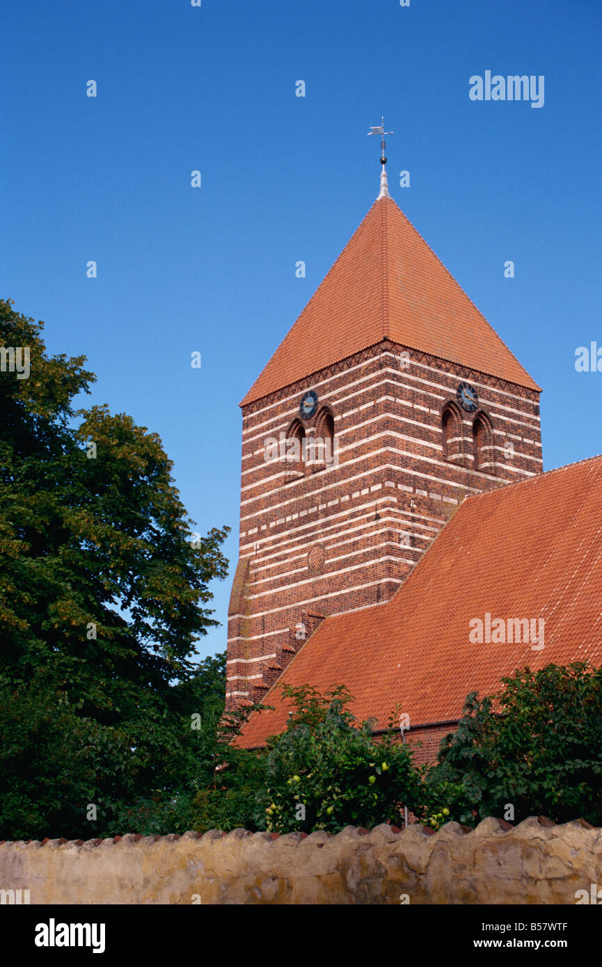 15th century churches hi-res stock photography and images - Alamy