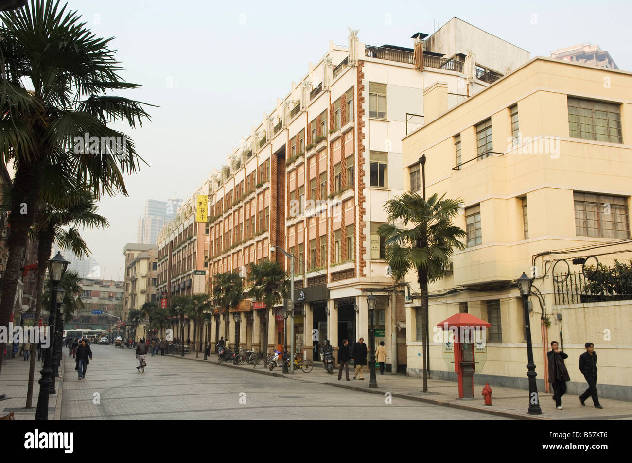 Shanghai architecture art deco hi-res stock photography and images - Alamy