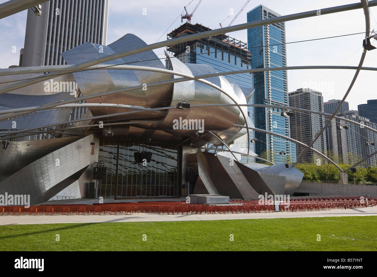 Jay Pritzker Pavilion designed by Frank Gehry, Millennium Park, Chicago ...