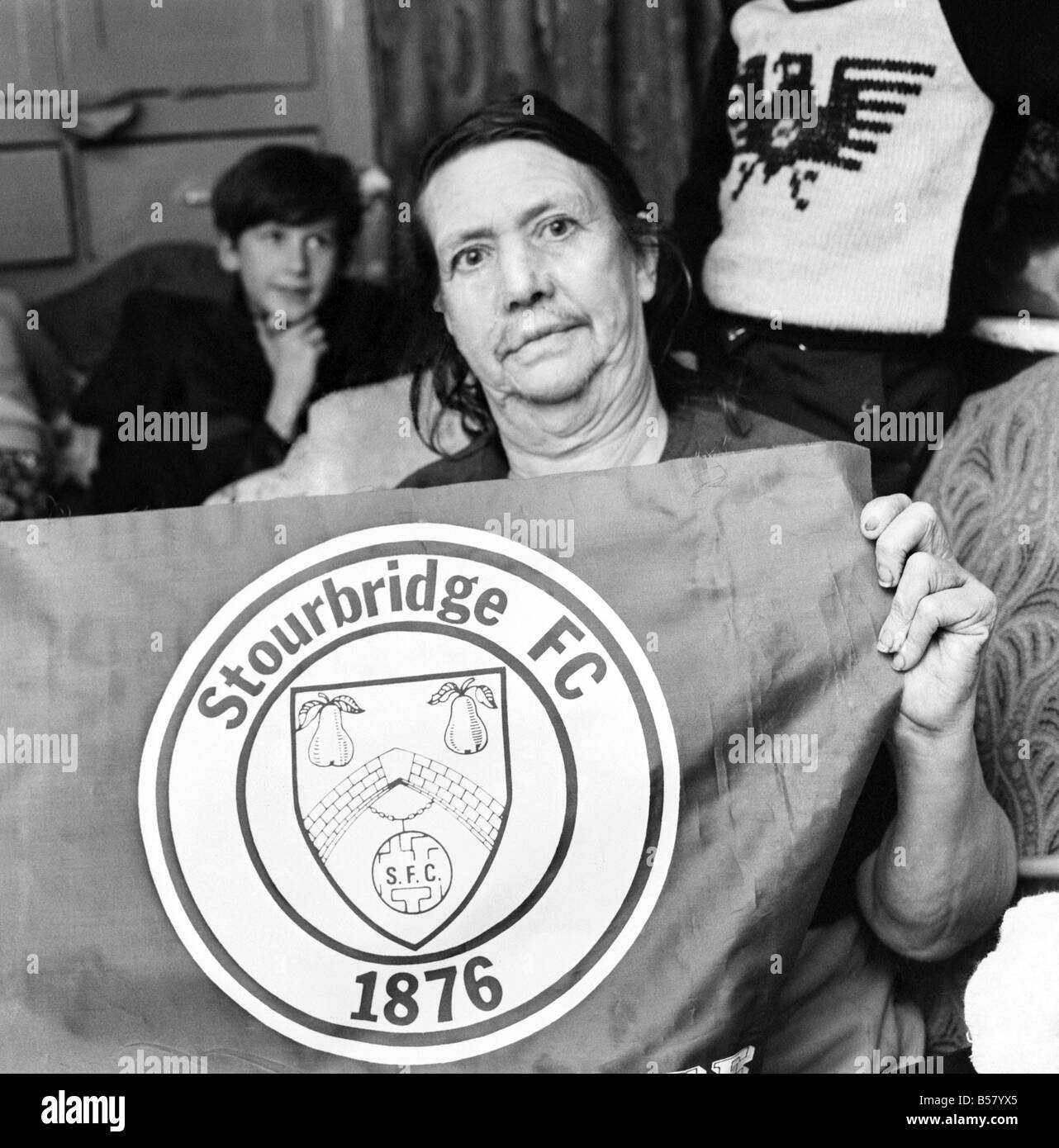 1975 football supporters hi-res stock photography and images - Alamy