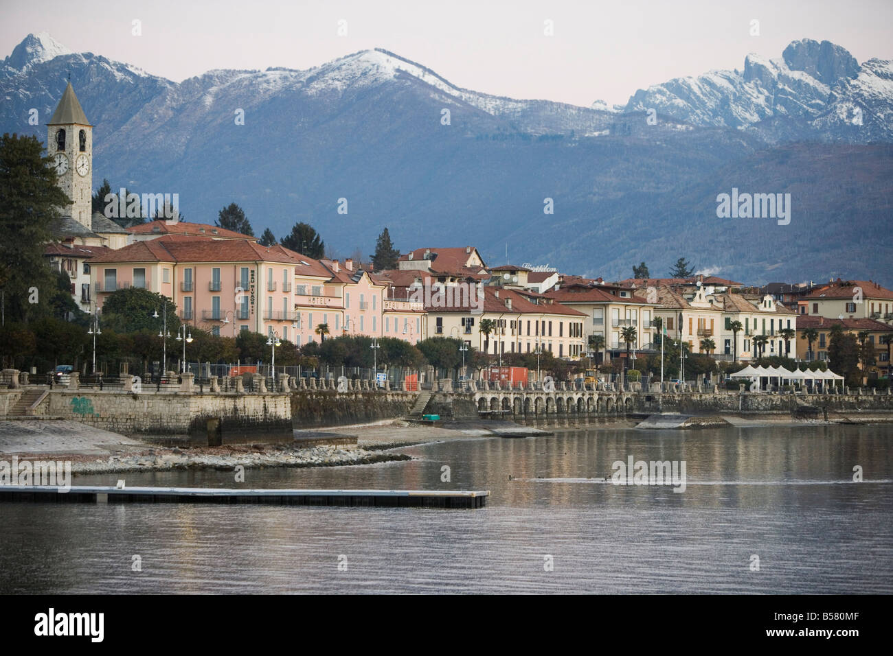 Lake maggiore piedmont baveno hi-res stock photography and images - Alamy