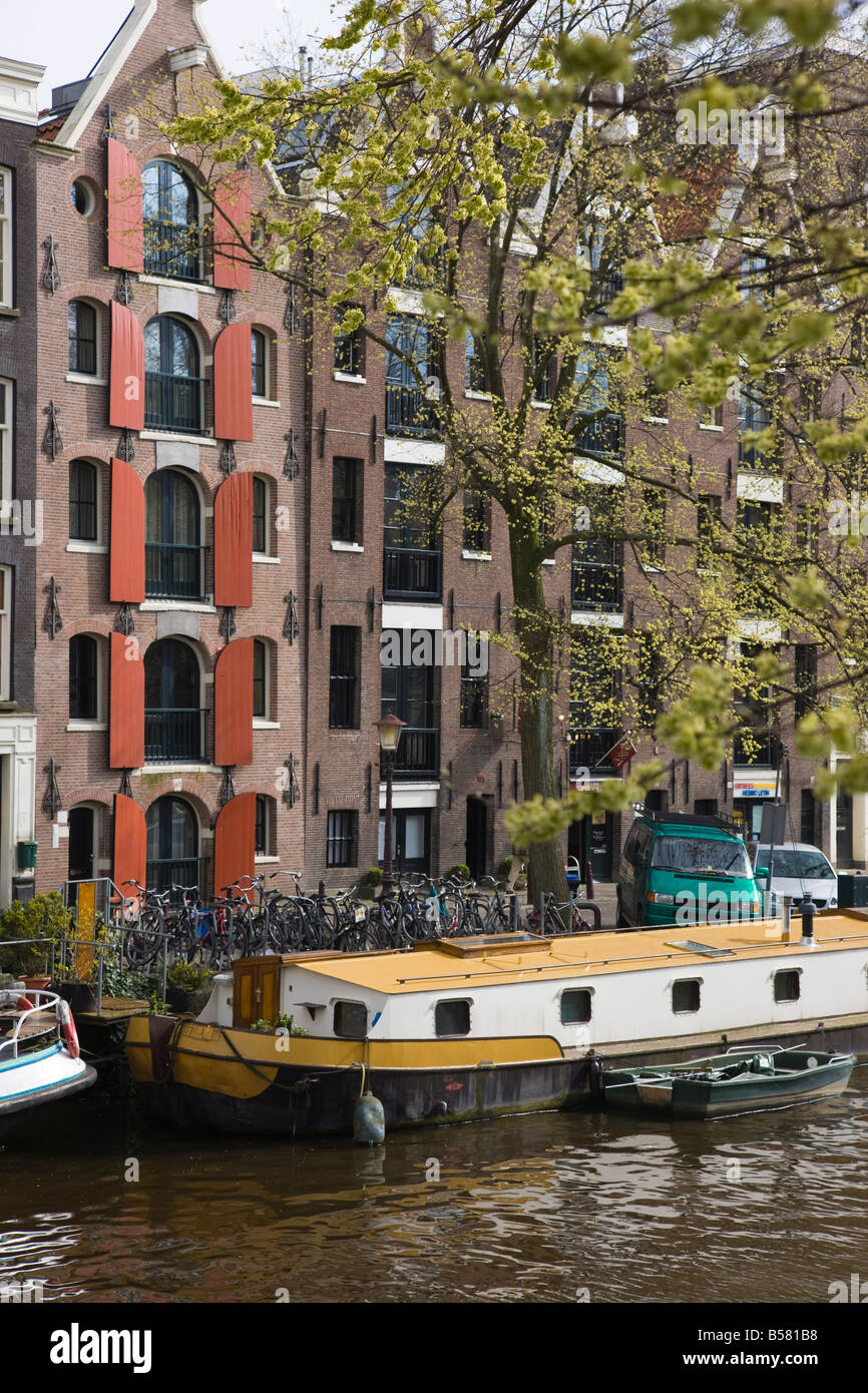 Amsterdam canal scene hi-res stock photography and images - Alamy