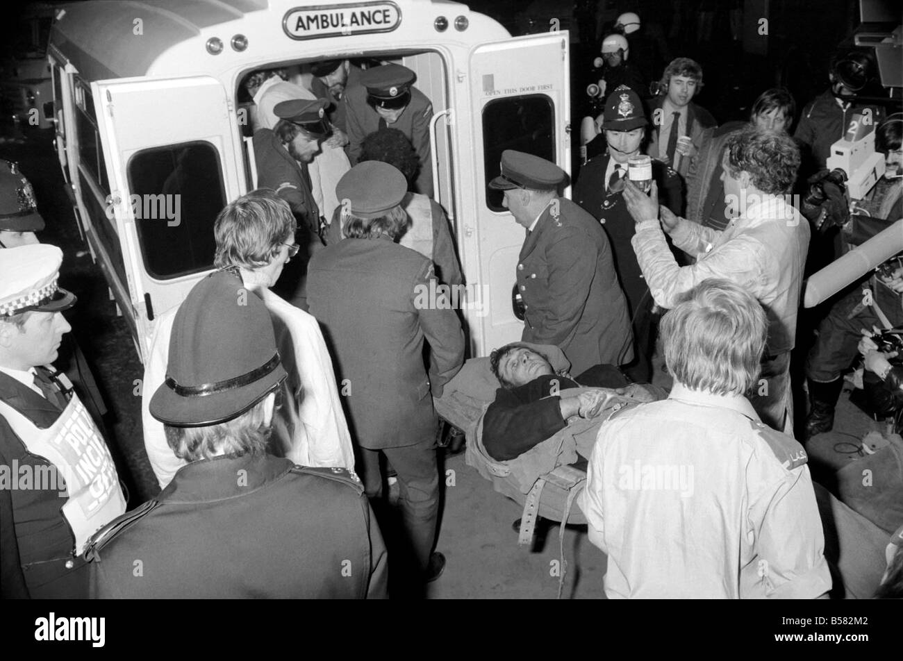 Northern Line Tube crash at Moorgate underground station. February 1975 ...