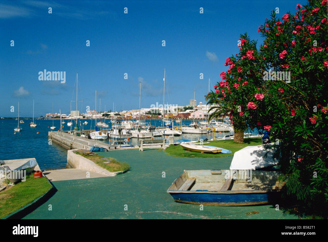 Hamilton harbour hamilton hi-res stock photography and images - Alamy