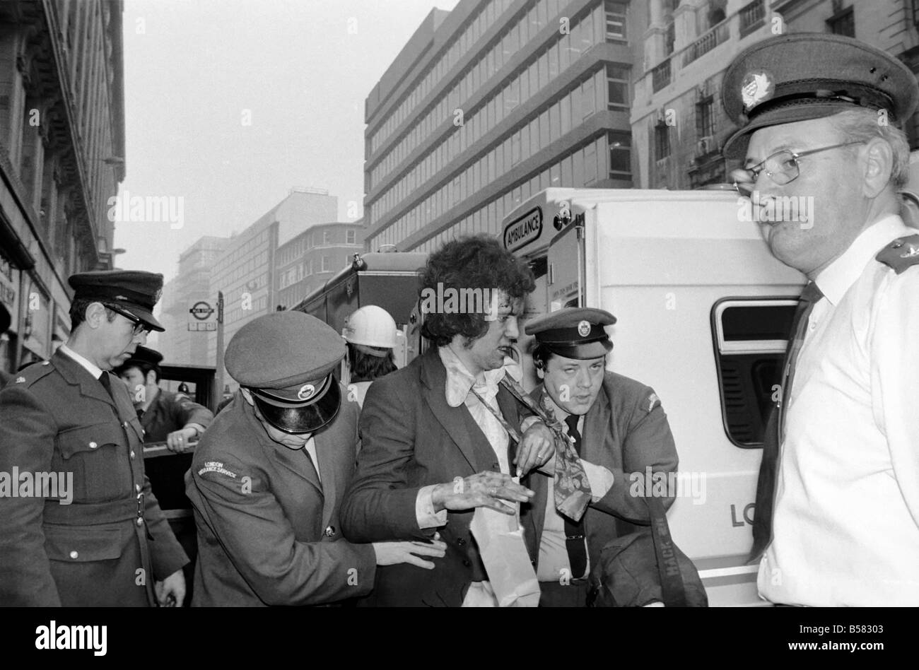 Northern Line Tube crash at Moorgate underground station. February 1975 ...
