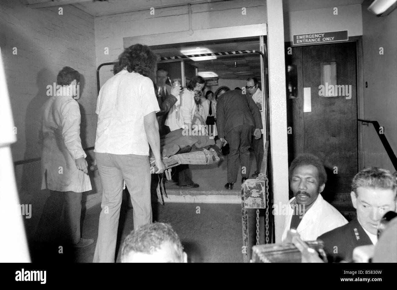 Northern Line Tube crash at Moorgate underground station. February 1975 ...