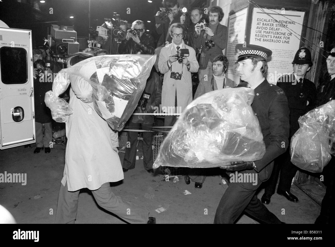 Moorgate tube crash hi-res stock photography and images - Alamy