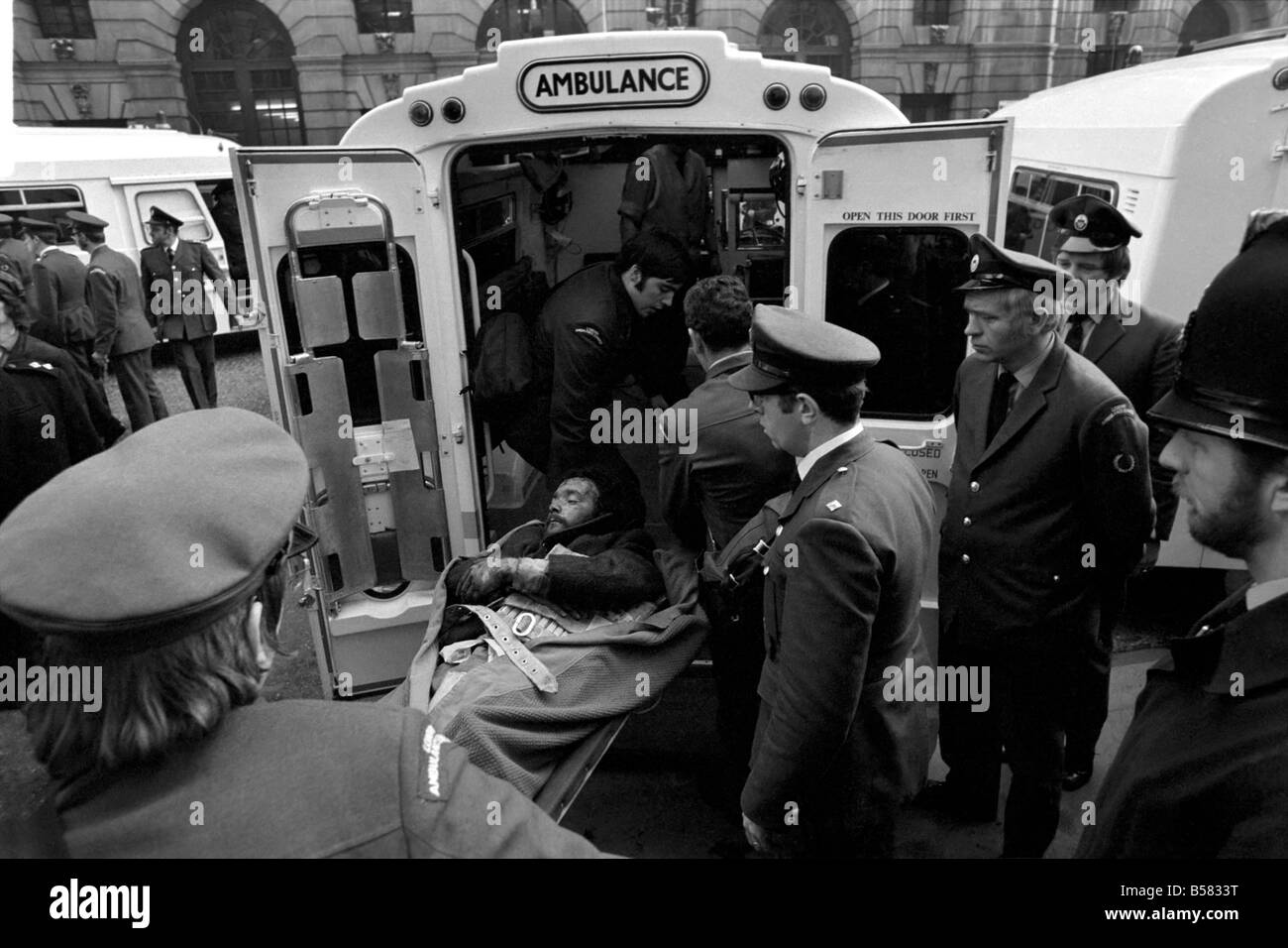 Northern Line Tube crash at Moorgate underground station. February 1975 ...