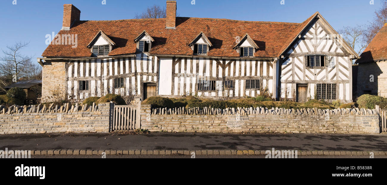 Mary Arden's House, the house of William Shakespeare's mother ...