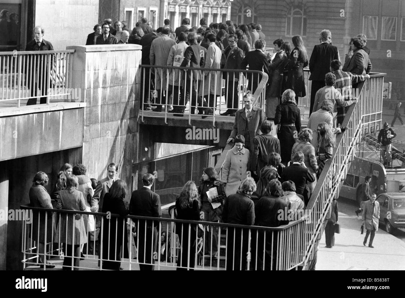 Northern Line Tube crash at Moorgate underground station. February 1975 ...