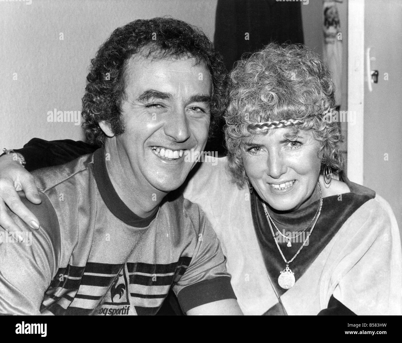 Comedian Lennie Bennett and his wife Margaret. September 1981 P003791 ...