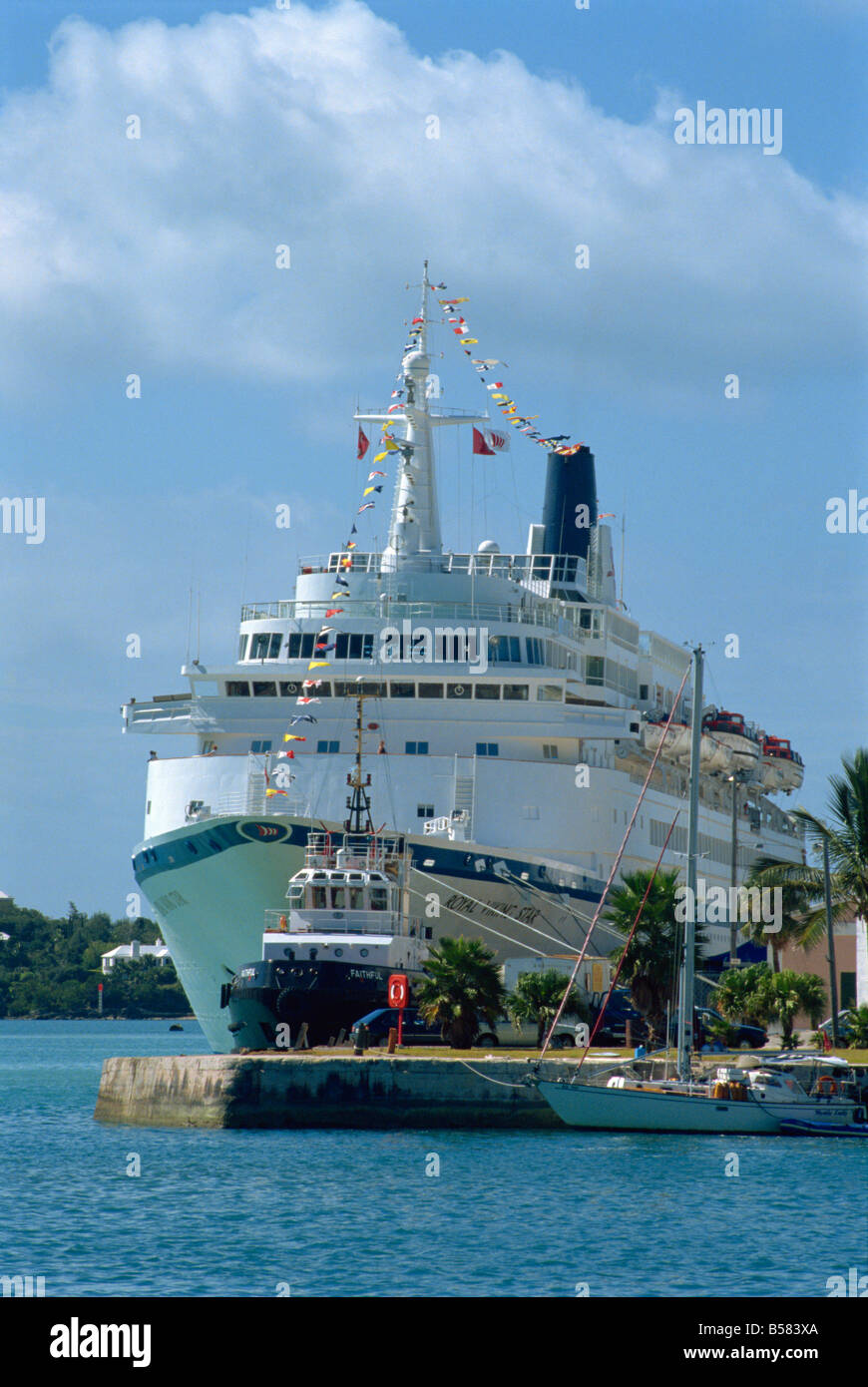 Cruise ship Hamilton Bermuda Atlantic Ocean Central America Stock Photo ...
