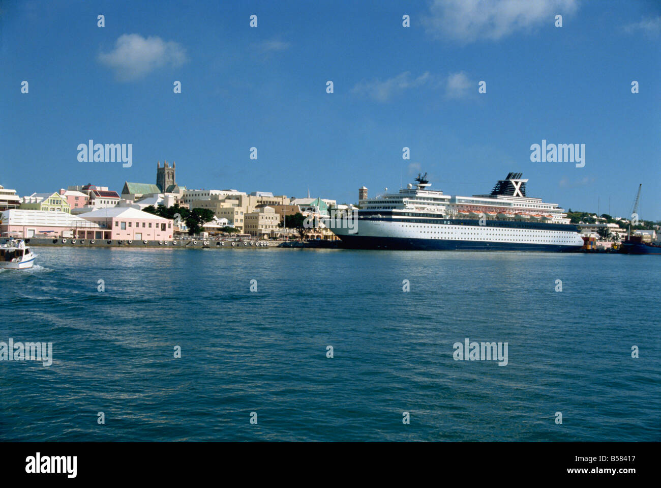 Cruise ship and waterfront Hamilton Bermuda Atlantic Ocean Central ...