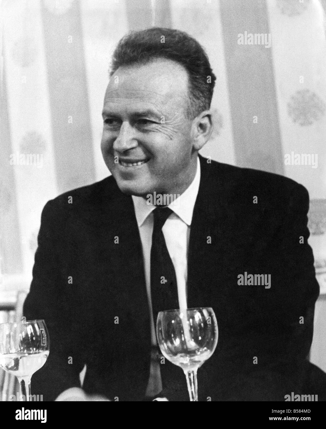 Yitzhak rabin hi-res stock photography and images - Alamy