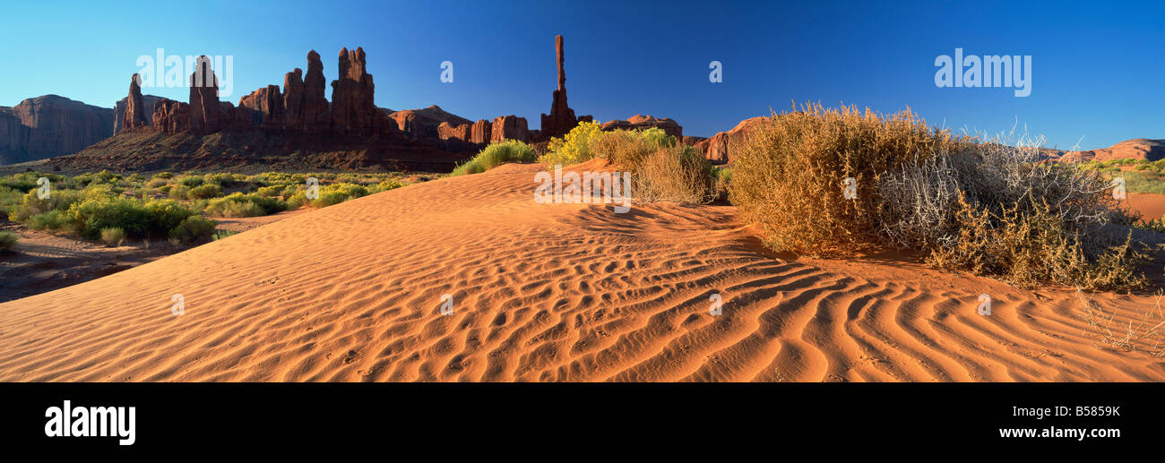 Totem pole sand springs monument hi-res stock photography and images ...