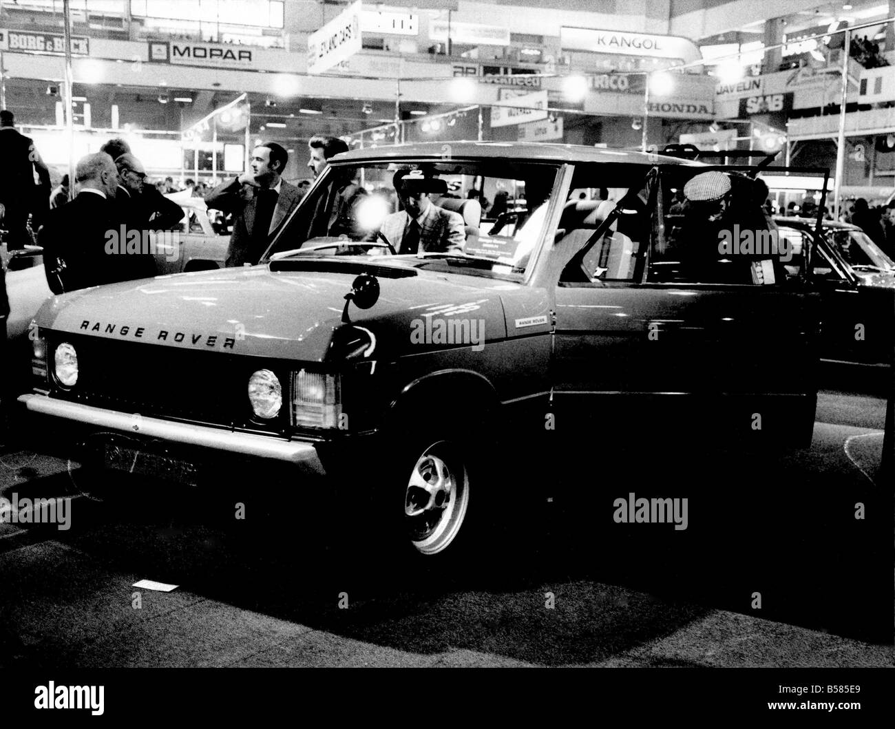 1976 land rover Black and White Stock Photos & Images - Alamy