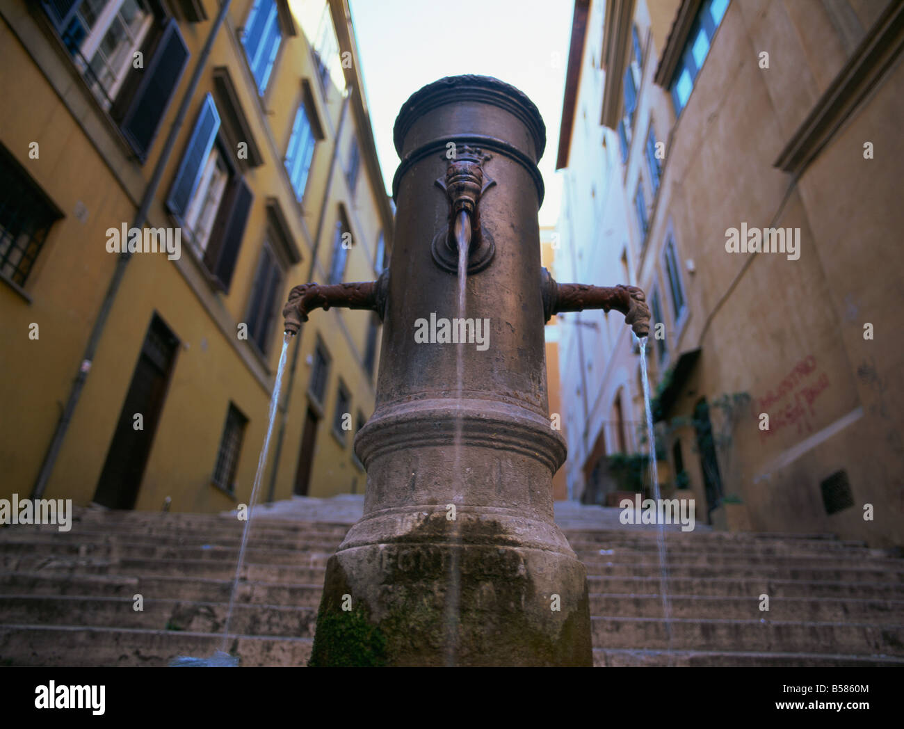 Via nazionale, rome hi-res stock photography and images - Alamy