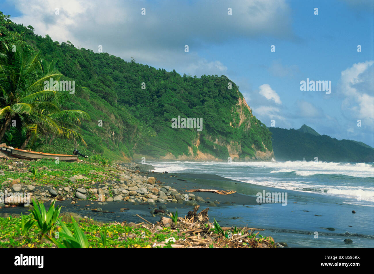 Black sand beach dominica hi-res stock photography and images - Alamy