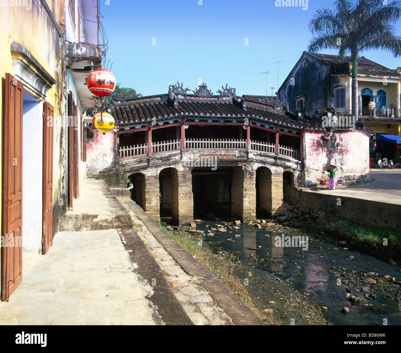 Japanese water bridge hi-res stock photography and images - Alamy