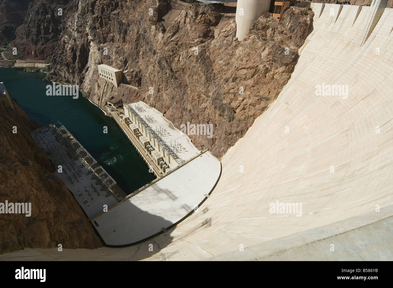 Hoover Dam on the Colorado River forming the border between Arizona and ...