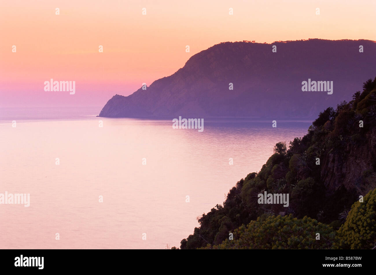 Punta Mesco at sunset, Cinque Terre, UNESCO World Heritage Site ...