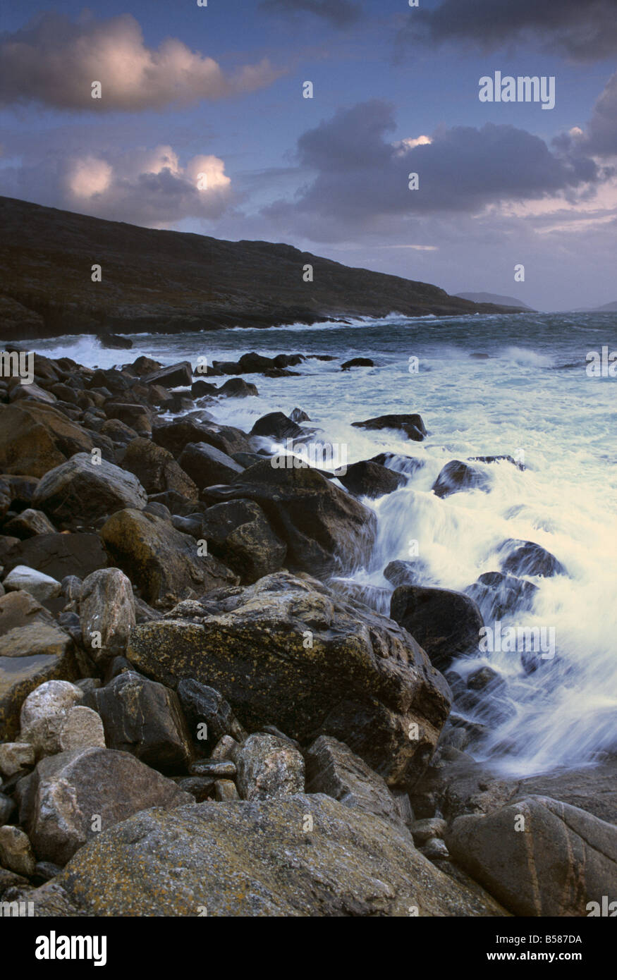 Gale force winds hi-res stock photography and images - Alamy