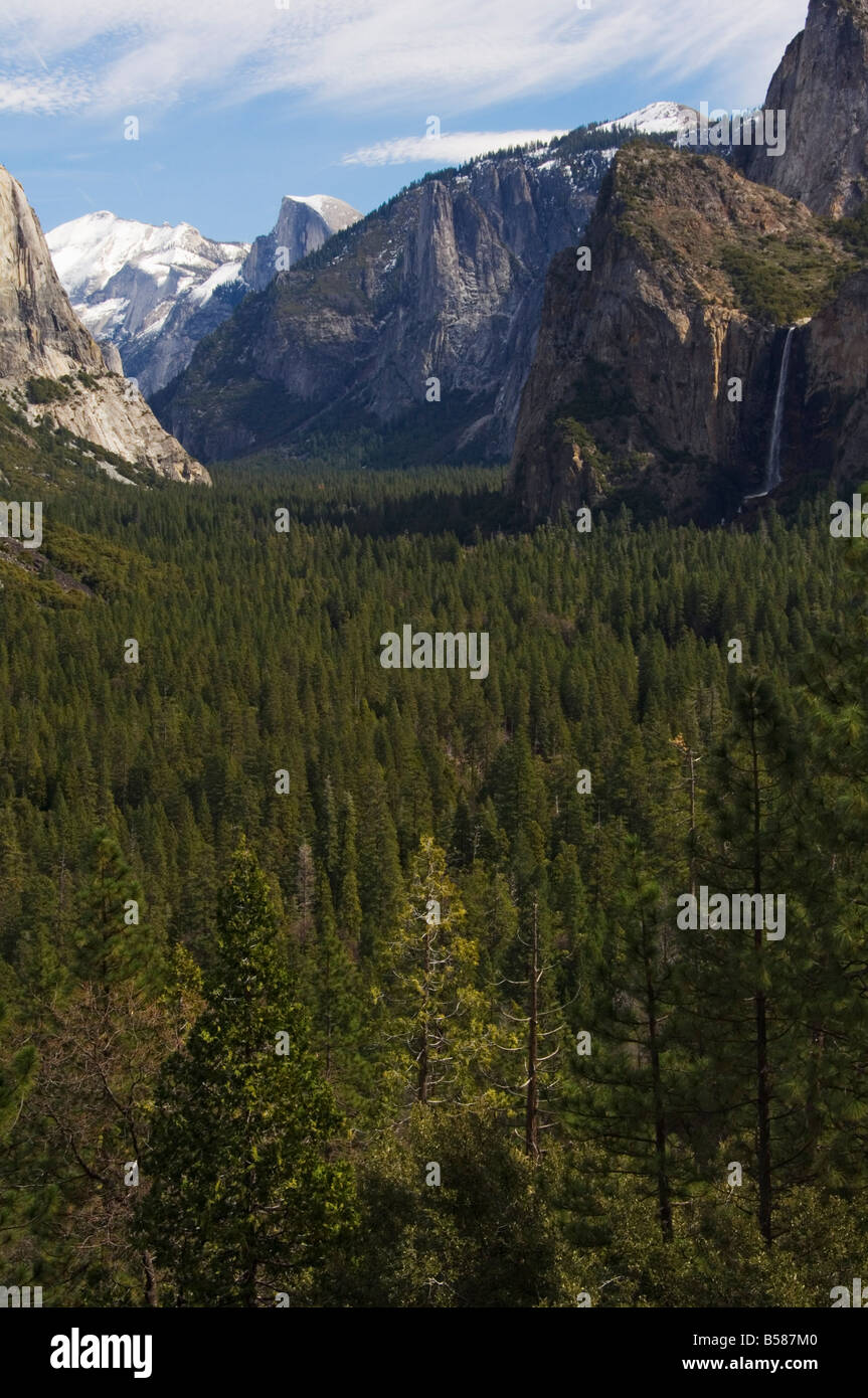 Bridal veil falls half dome hi-res stock photography and images - Alamy
