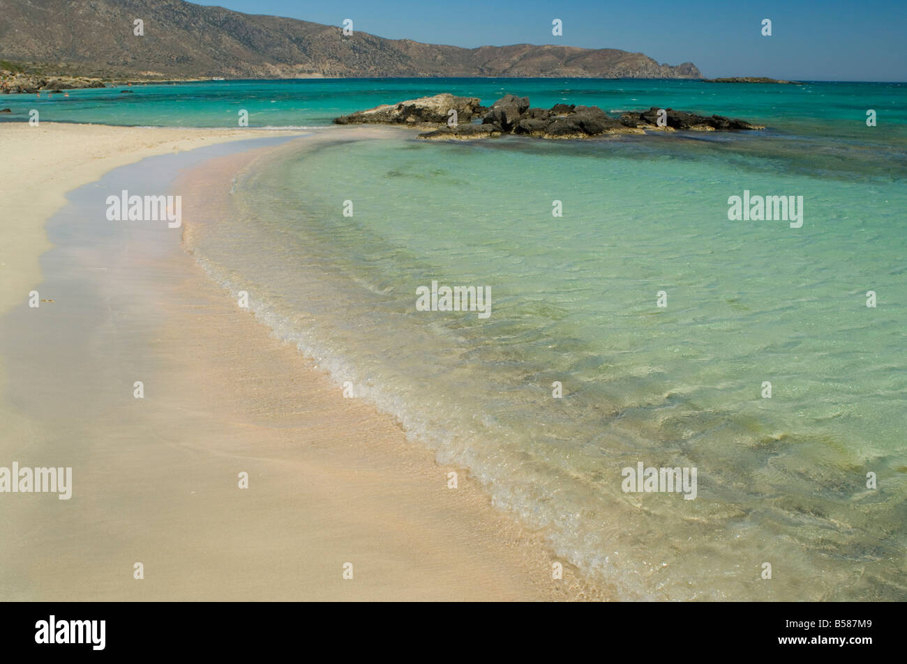 White sand and emerald sea at Elafonisi in western Crete, Greece ...