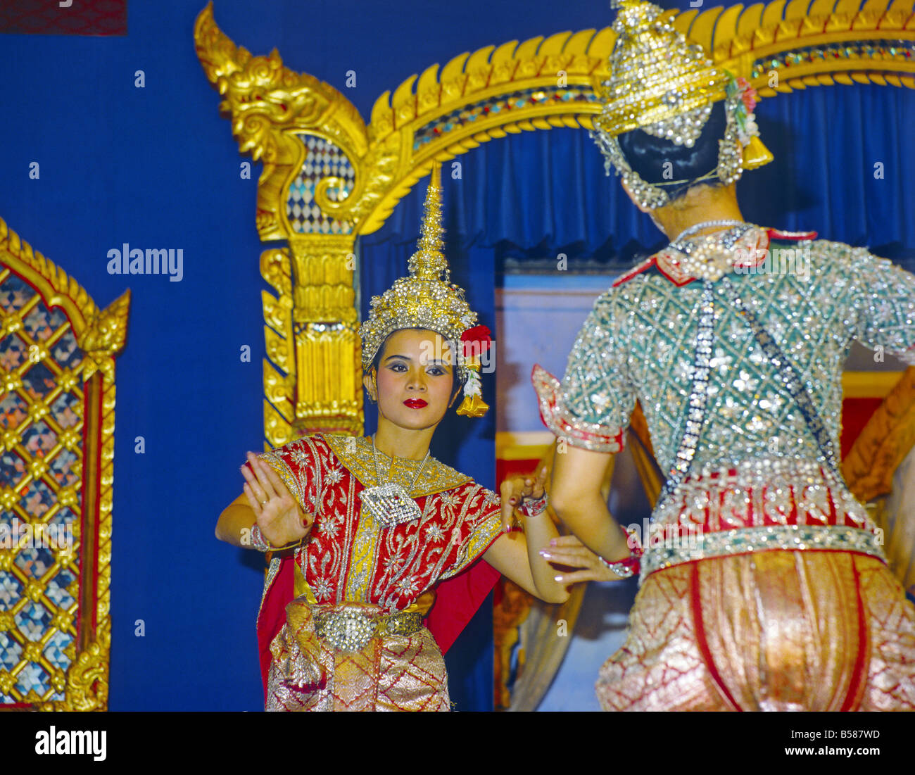 Traditional Thai Dance Show Bangkok Thailand Stock Photo - Alamy