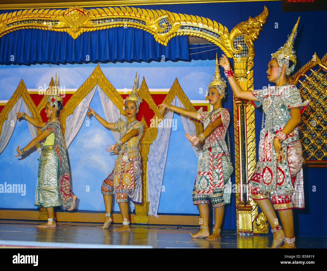 Traditional Thai Dance Show Bangkok Thailand Stock Photo - Alamy