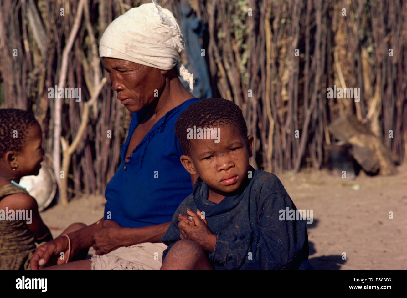 Botswana san children hi-res stock photography and images - Alamy