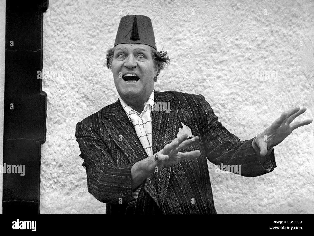 Tommy Cooper High Resolution Stock Photography and Images - Alamy