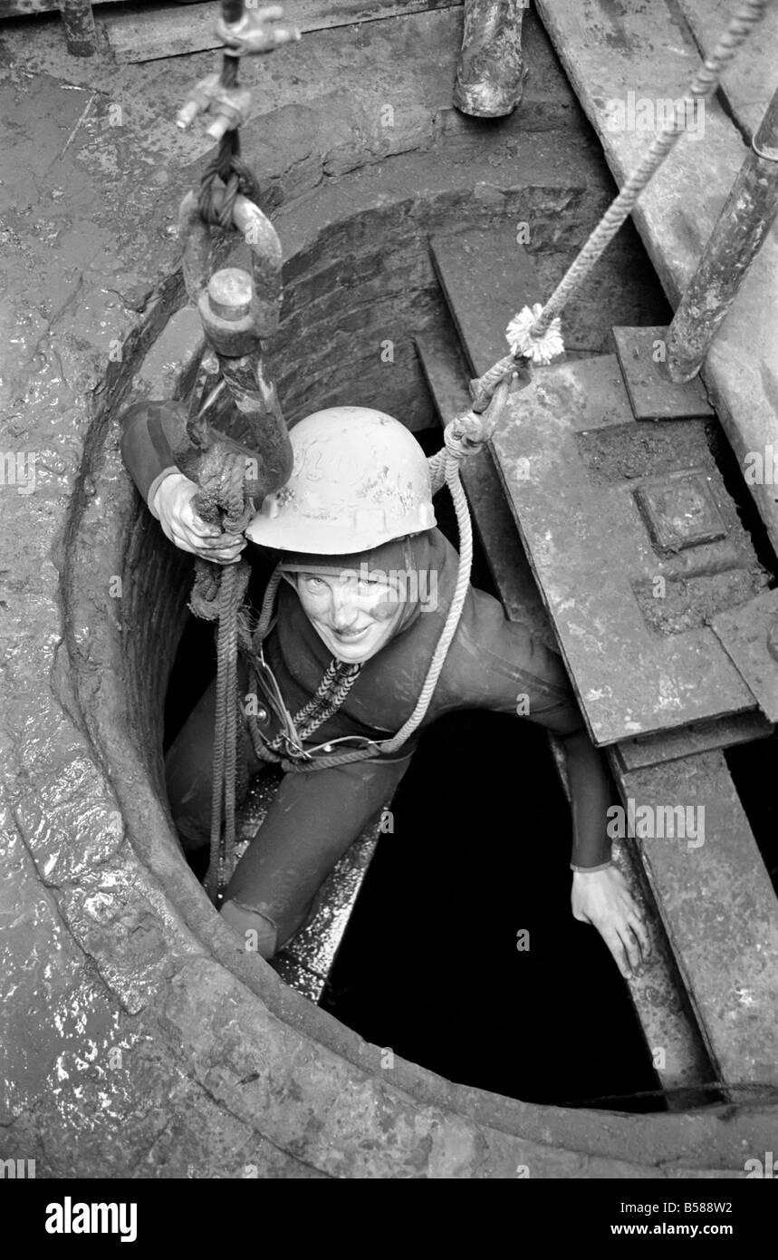 Well diver, Sally Manson. February 1975 75-00667-001 Stock Photo - Alamy