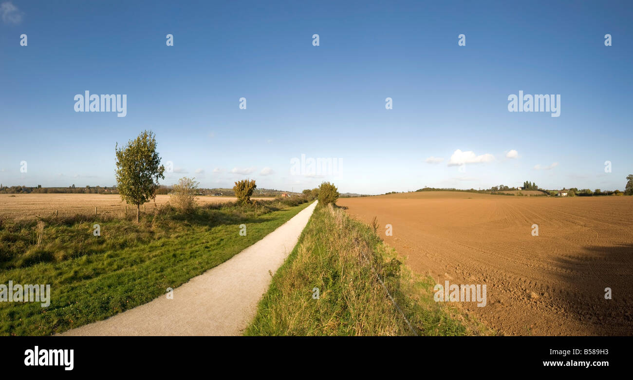 path through countryside Stock Photo - Alamy