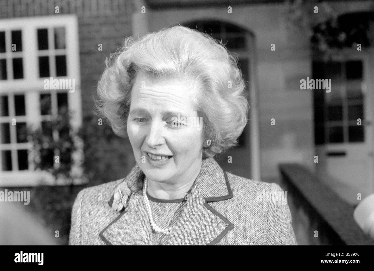 Mrs thatcher 1975 hi-res stock photography and images - Alamy