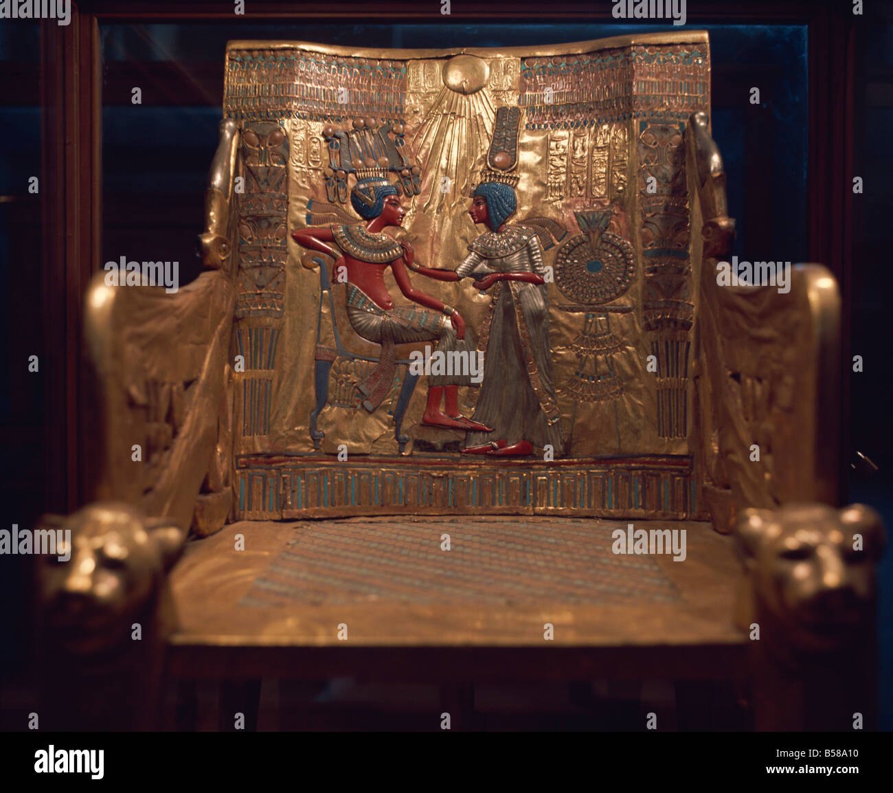 Tutankhamun throne hi-res stock photography and images - Alamy