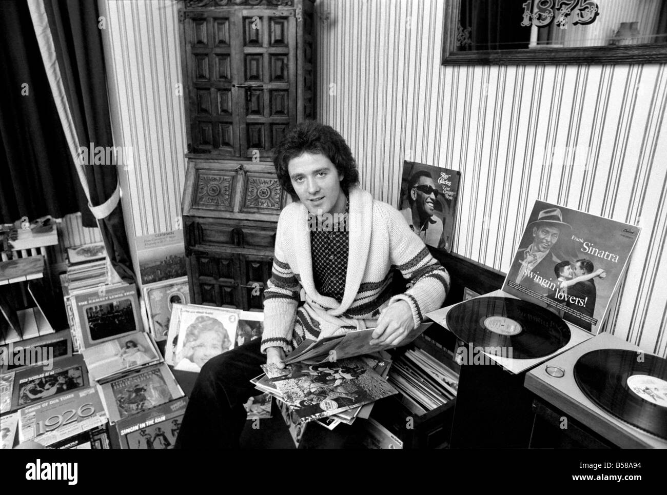 Gilbert o'sullivan hi-res stock photography and images - Alamy