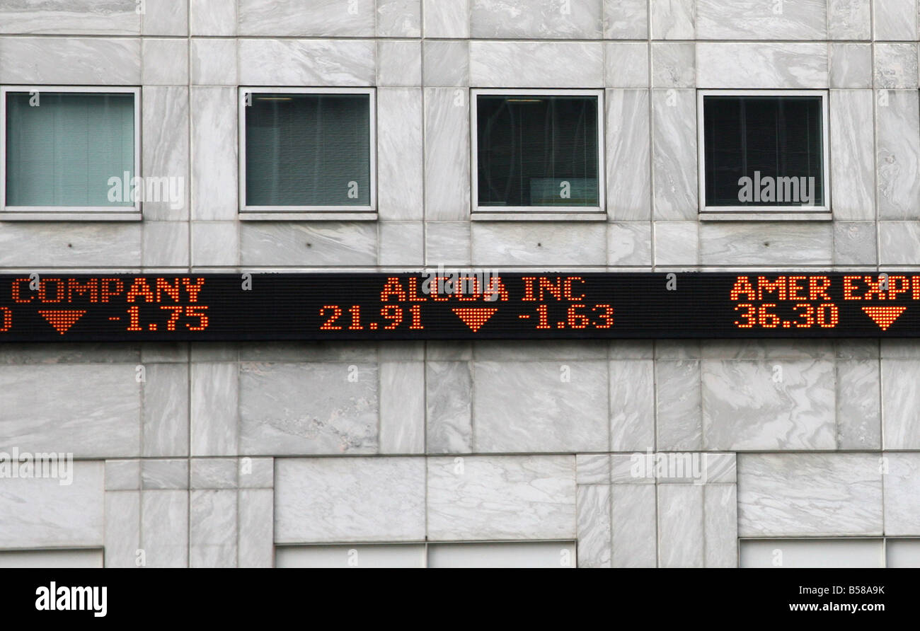 Falling price hi-res stock photography and images - Alamy