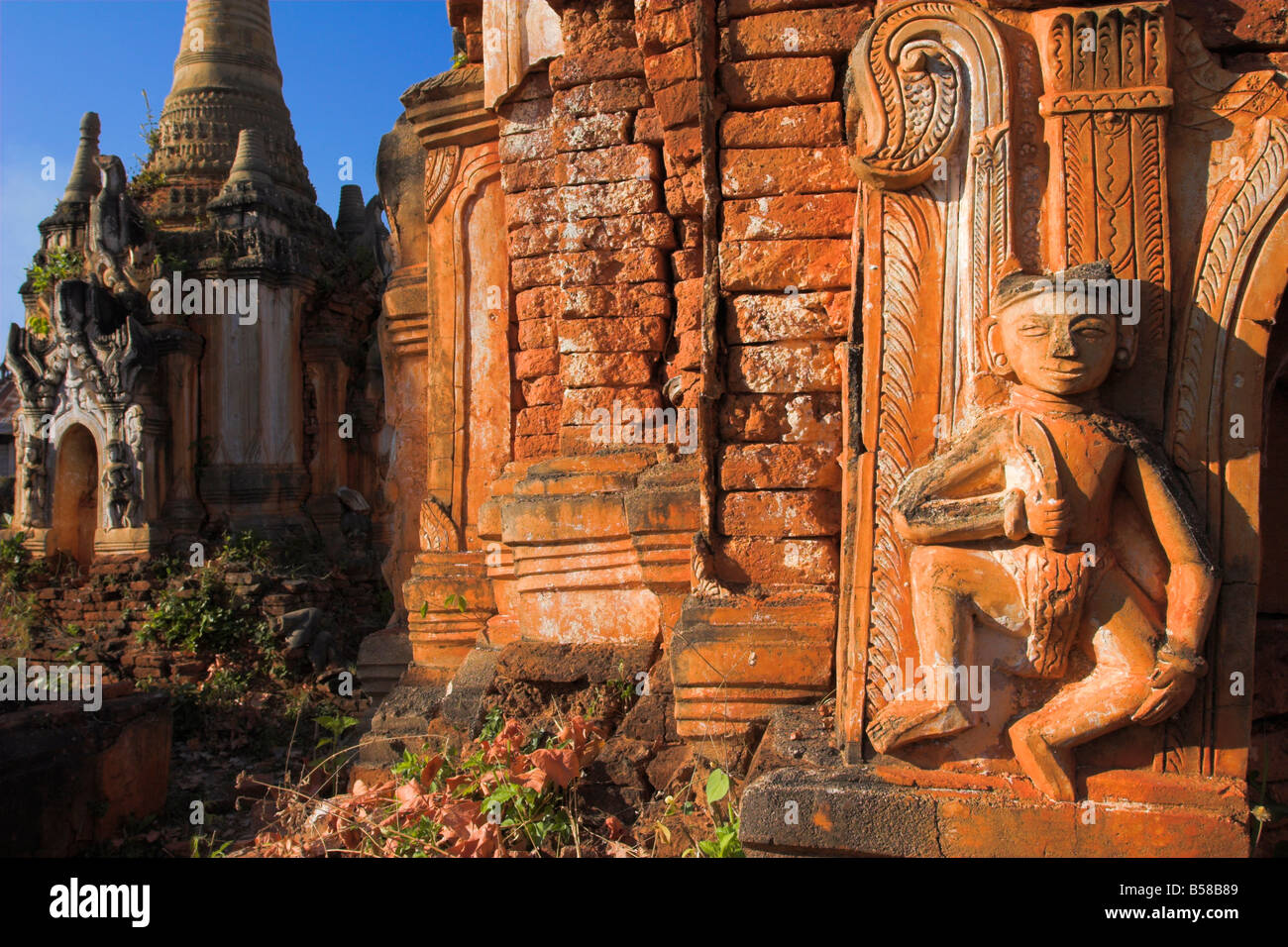Complex of unrestored shrines and stupas at Nyaung Ohak Monastery ...