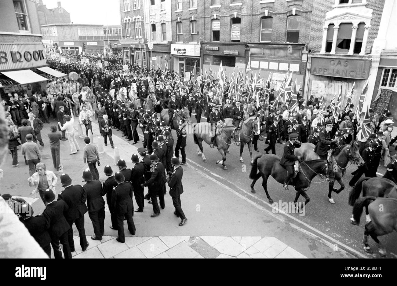 Lewisham riot 1977 police officers hi-res stock photography and images ...