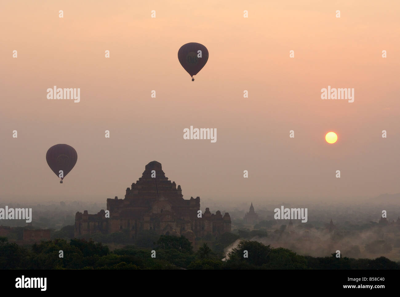 Dhamma yan gyi hi-res stock photography and images - Alamy